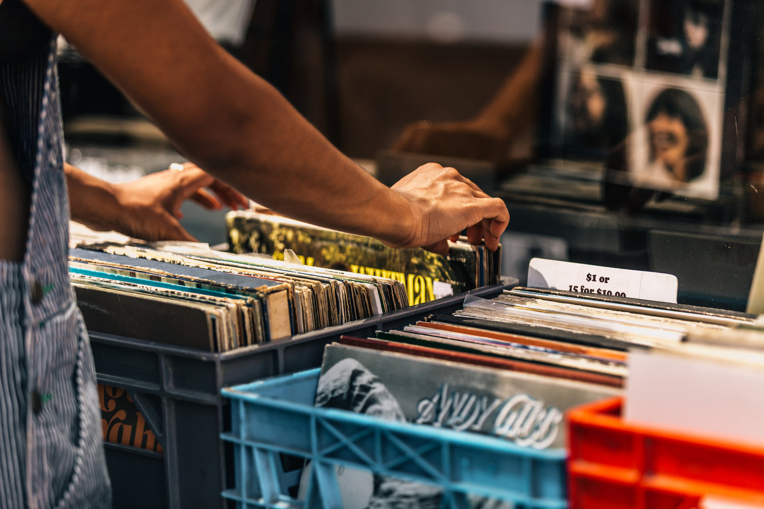 Huge selection of Used and New Vinyl and CDs – SECOND CHANCE RECORDS